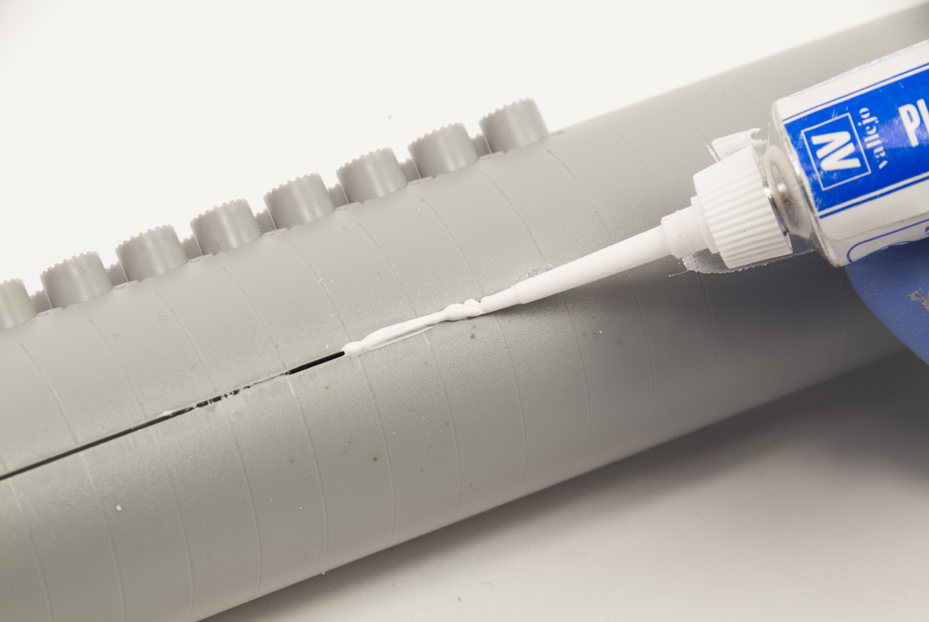 How to use filler putties to cover scale model gaps | FineScale Modeler ...